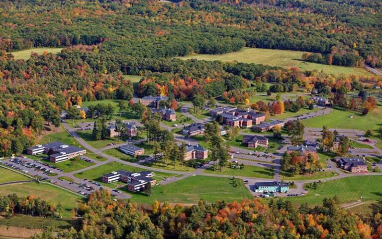 25 Best Colleges For Nature Lovers Surrounded By Beauty