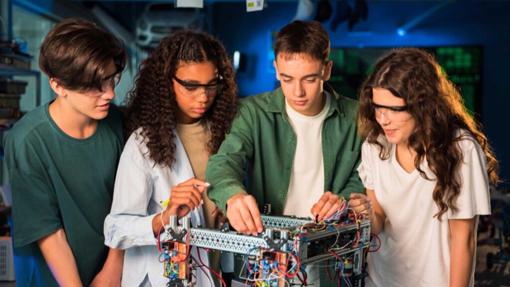 12 Fun & Engaging Engineering Projects For High Schoolers