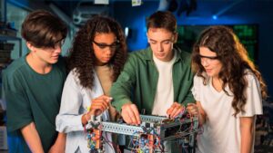 12 Fun & Engaging Engineering Projects For High Schoolers