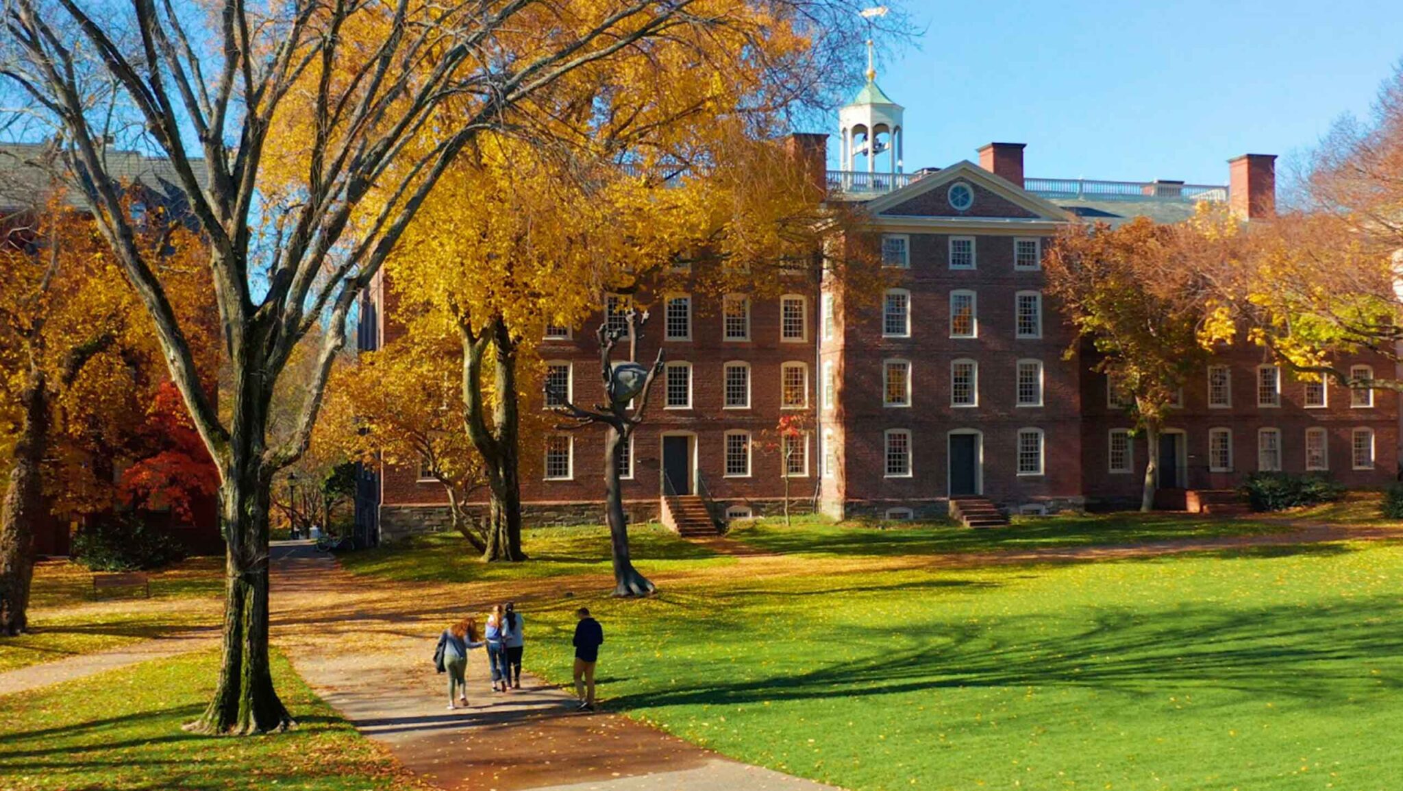 Pros & Cons Of Brown University Students Must Consider