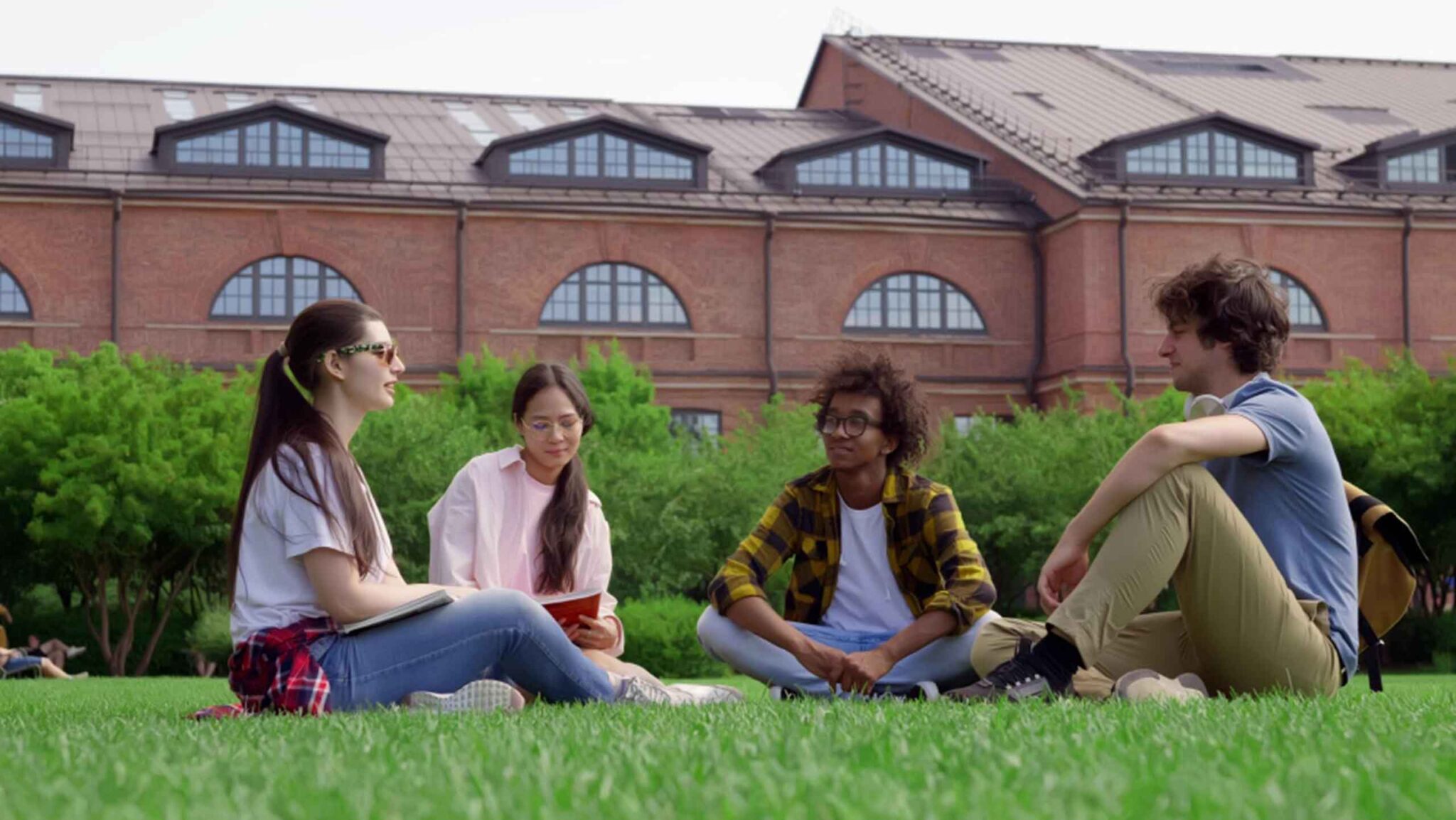 Weighing Top 10 Pros & Cons Of Community College